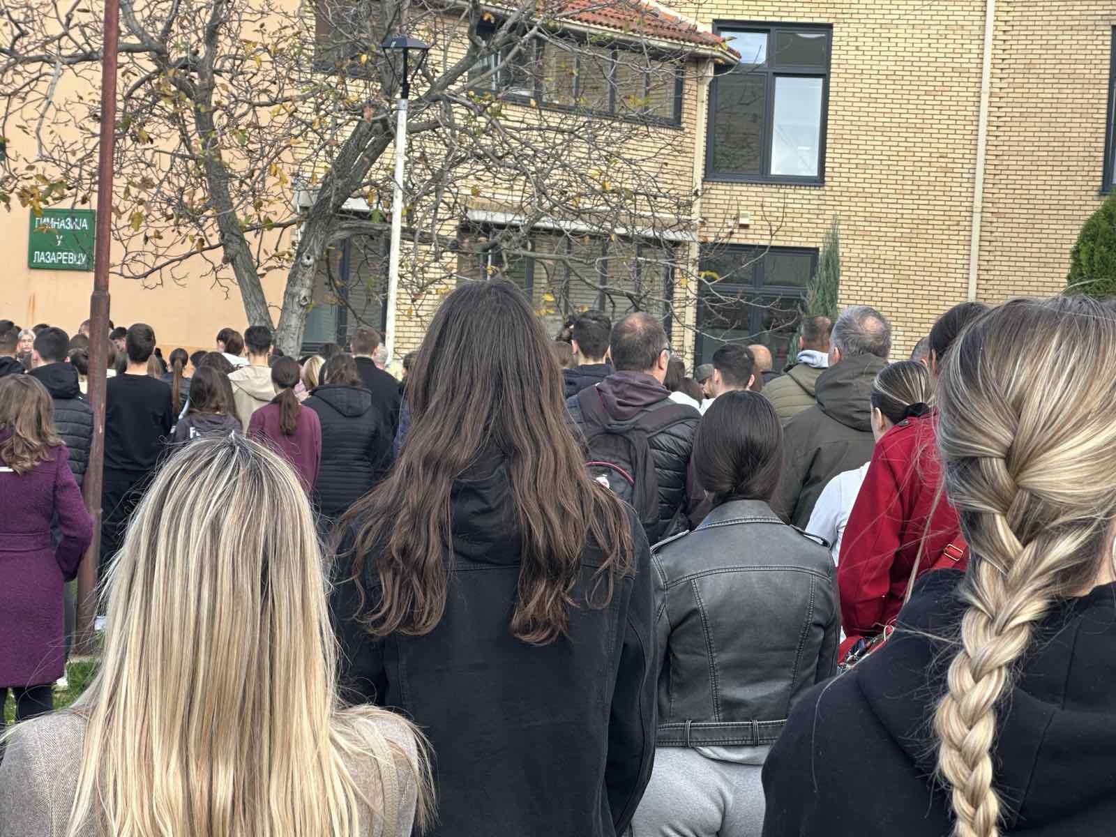 U znak podrške Dijani Hrki, u blokadi više beogradskih gimnazija – među ...